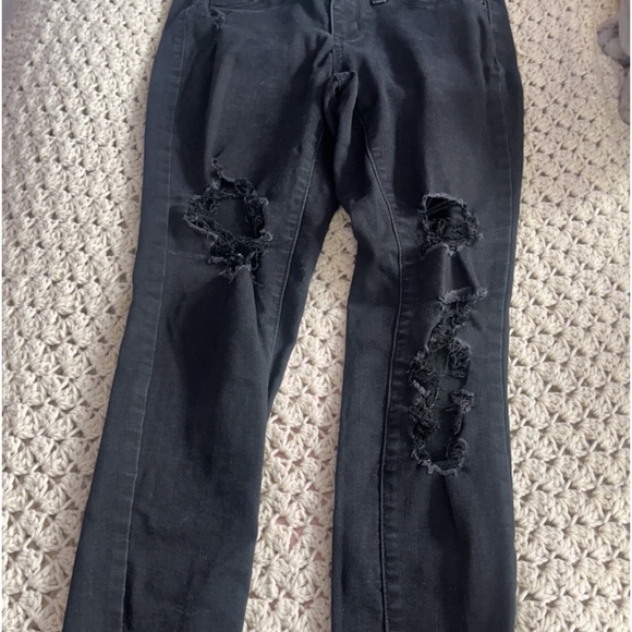 Universal Thread | Jeans | Universal Thread Black Ripped Jeans | Poshmark
